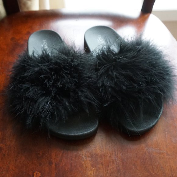 Fashion Nova | Shoes | Marabou Slip On Slides By Fashion Nova Womens 7 ...